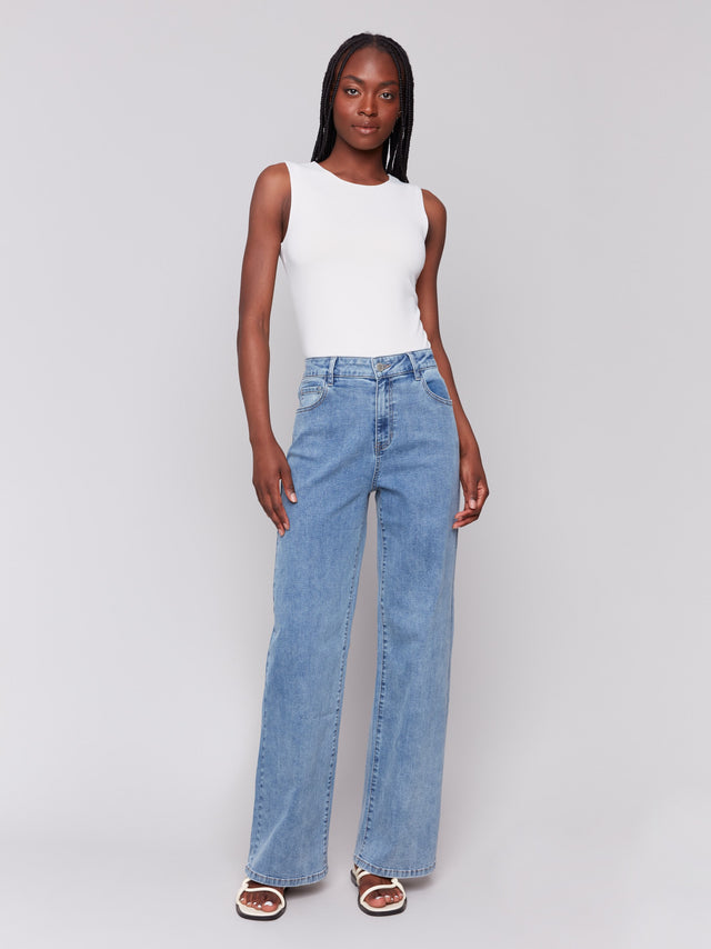 Jeans Chloe à jambe large pour femmes | Bleu clair | Charlie B CA